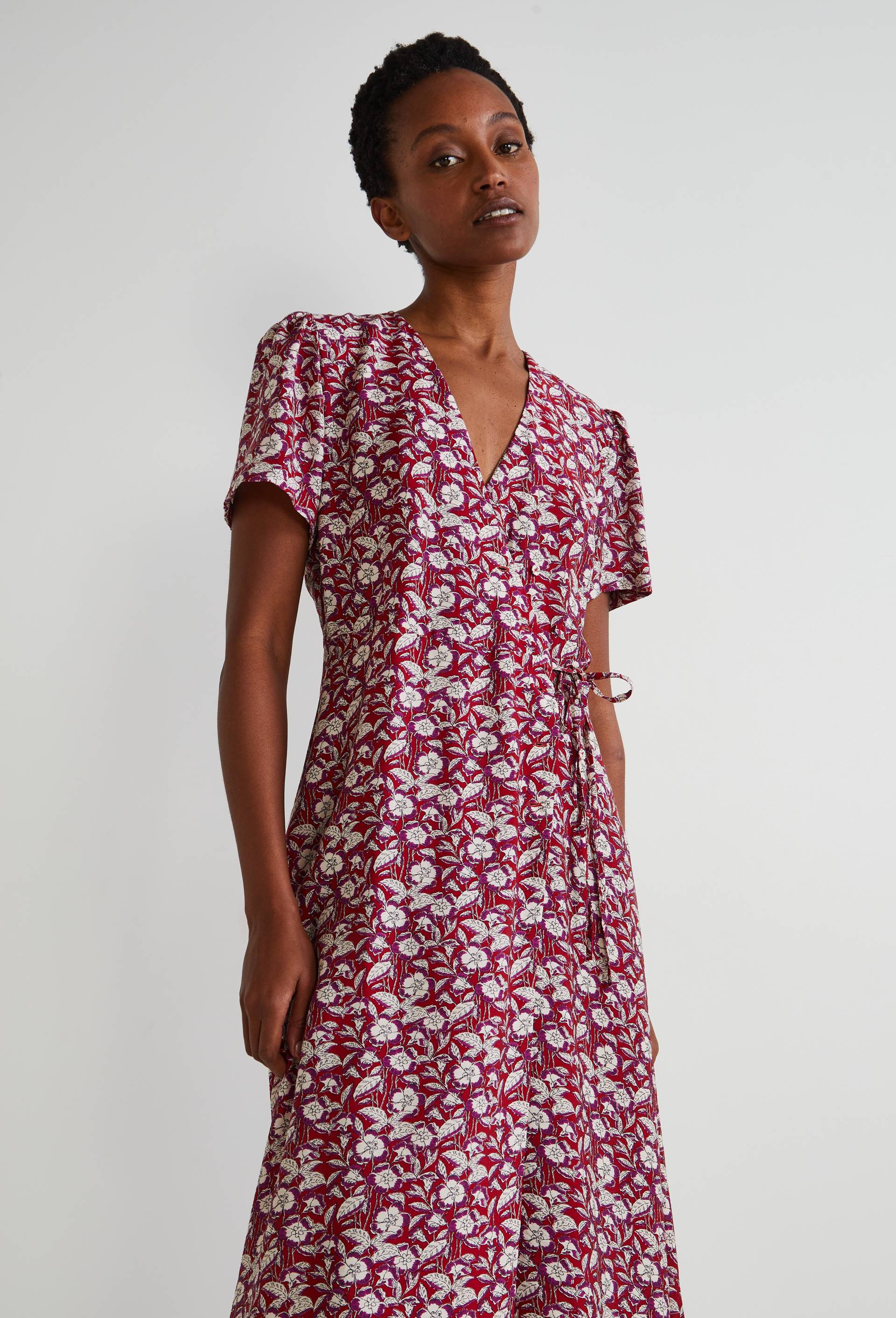 Robe longue cache-coeur imprimée, certifié EcoVero ROUGE pour femme ...